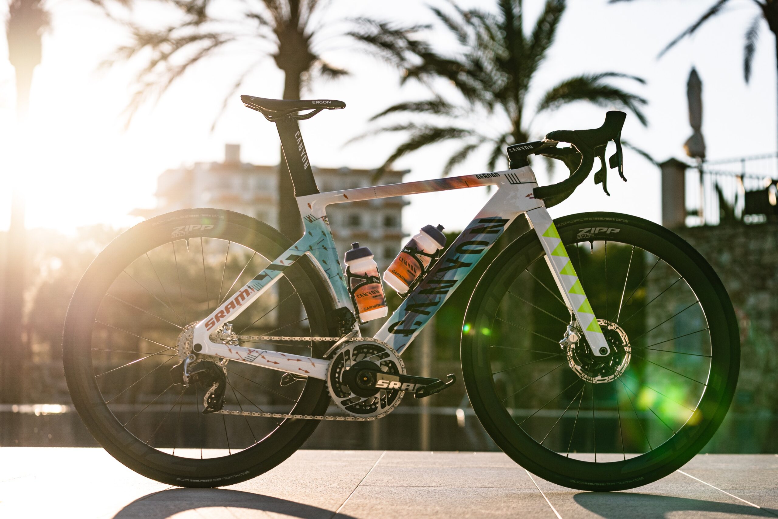 CANYON//SRAM Racing team bikes for 2022 - WMNCYCLING