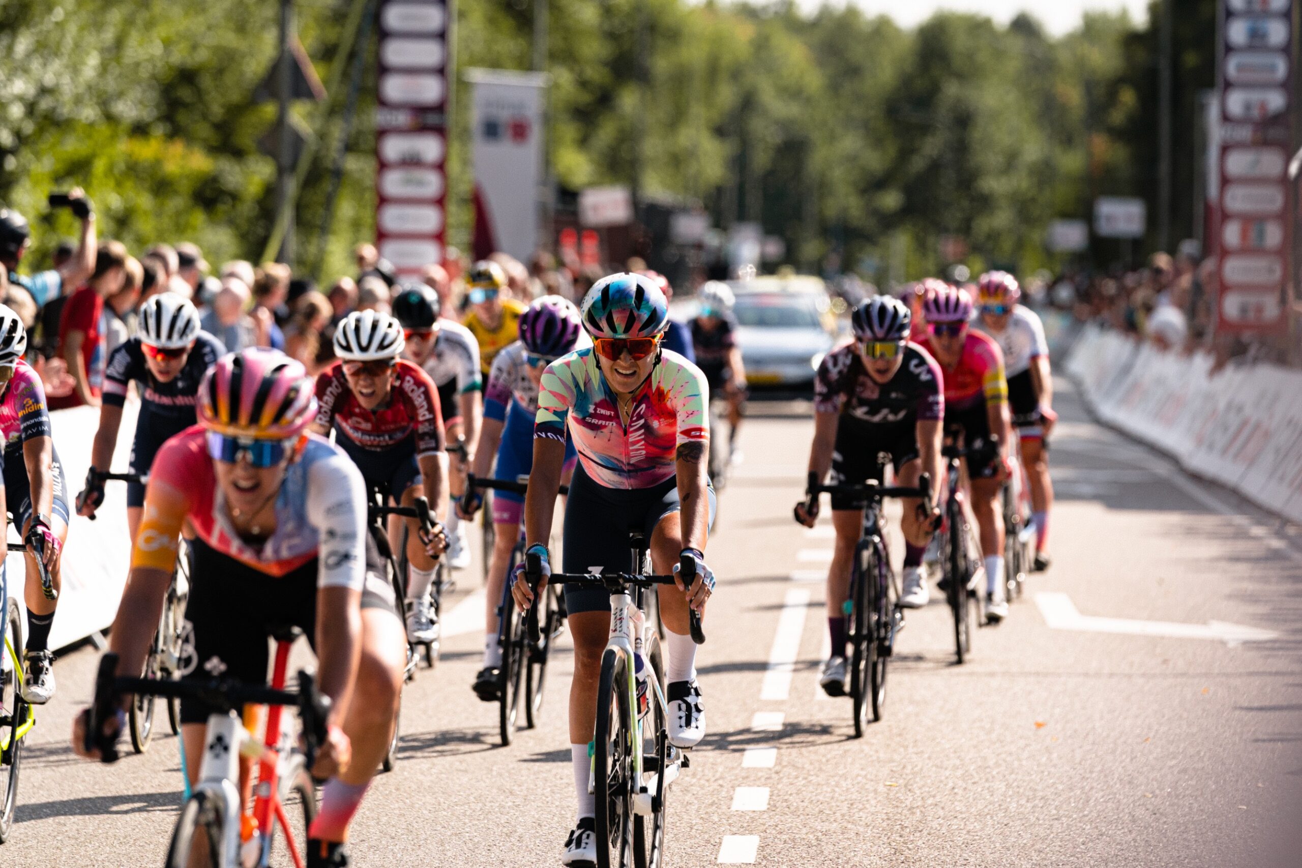 ANOTHER STRONG PERFORMANCE FROM SORAYA ON STAGE 4 - WMNCYCLING