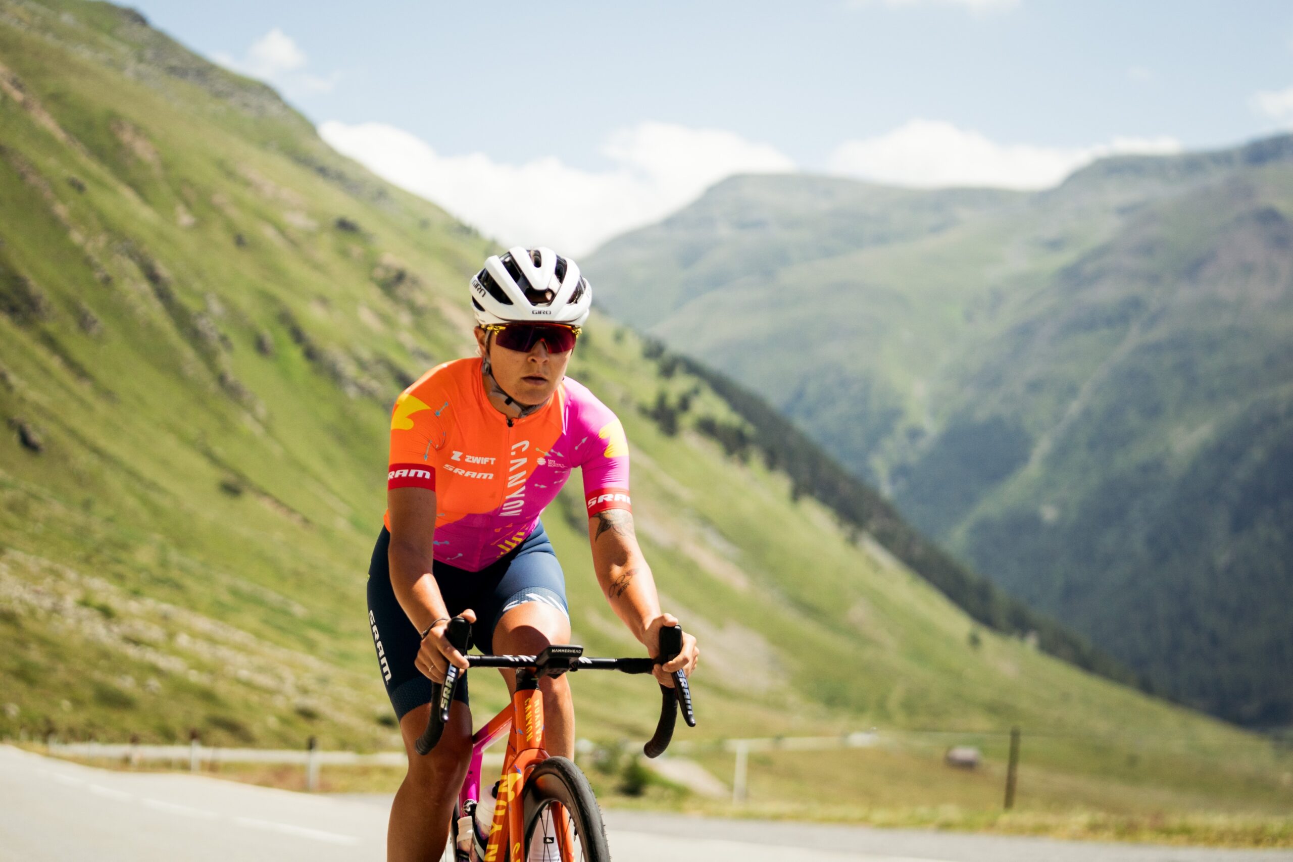 CANYON//SRAM Racing unveils new jersey and bike design at the Tour de ...
