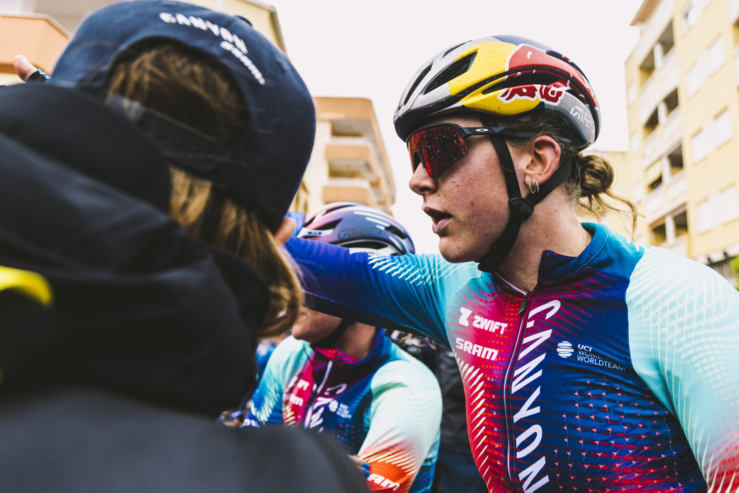 ZOE SPRINTS TO SECOND AT ANTWERP PORT EPIC - WMNCYCLING