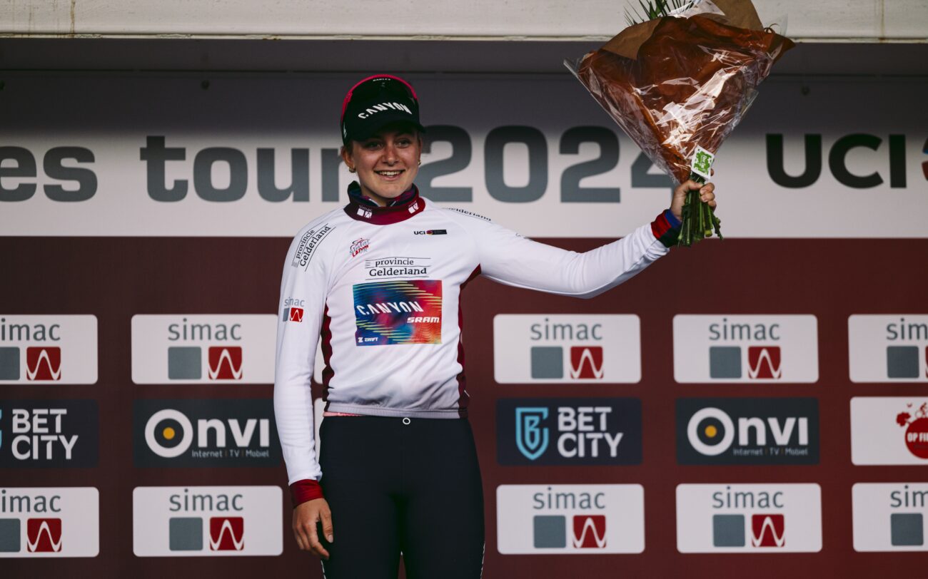 ZOE HAS HER BEST-EVER WOMEN'S WORLD TOUR RESULTS IN SIMAC - WMNCYCLING